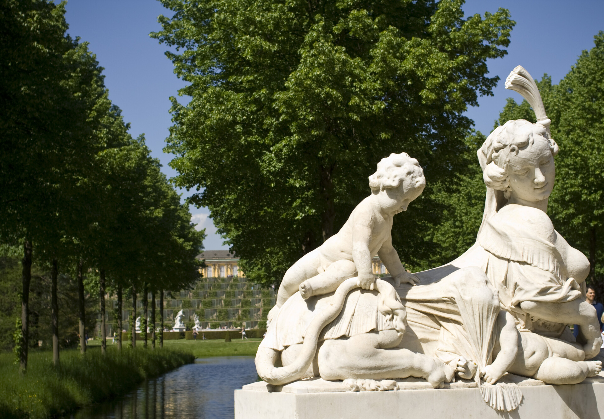 Potsdam Uncovered: 4-Hour Small Group Walking Adventure | Insider Tour